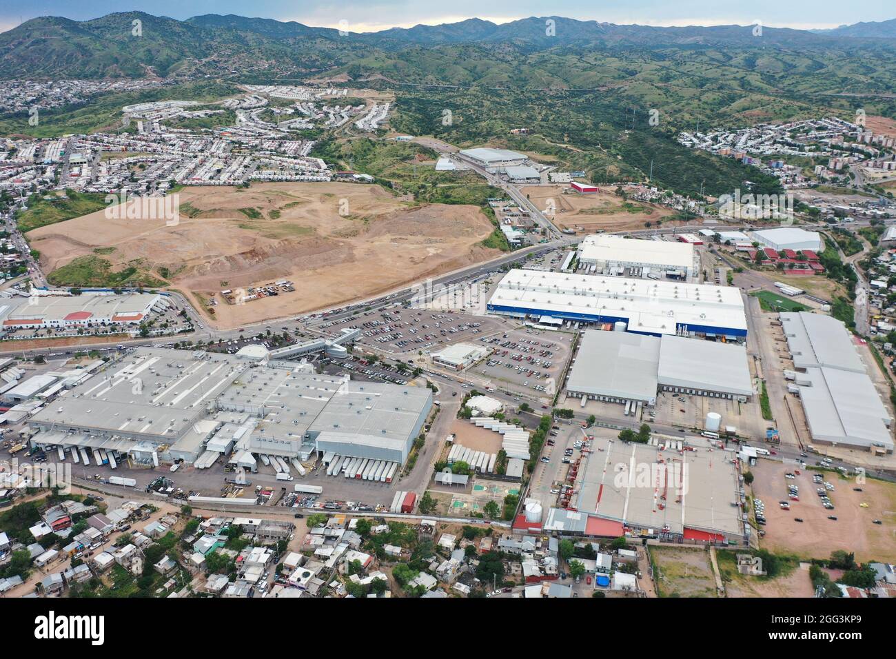 Nogales, Sonora, Mexico. Heroica Nogales. (Photo by Luis Gutierrez ...