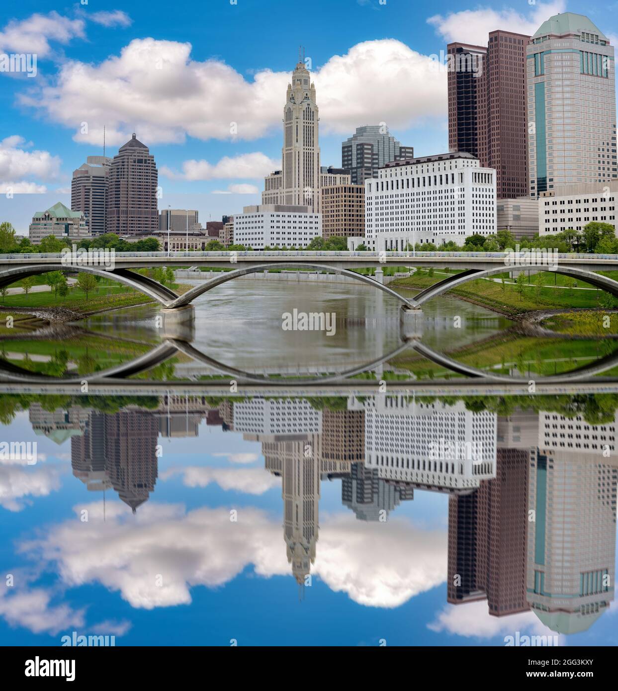 Bridge and city skyline of Columbus Stock Photo - Alamy
