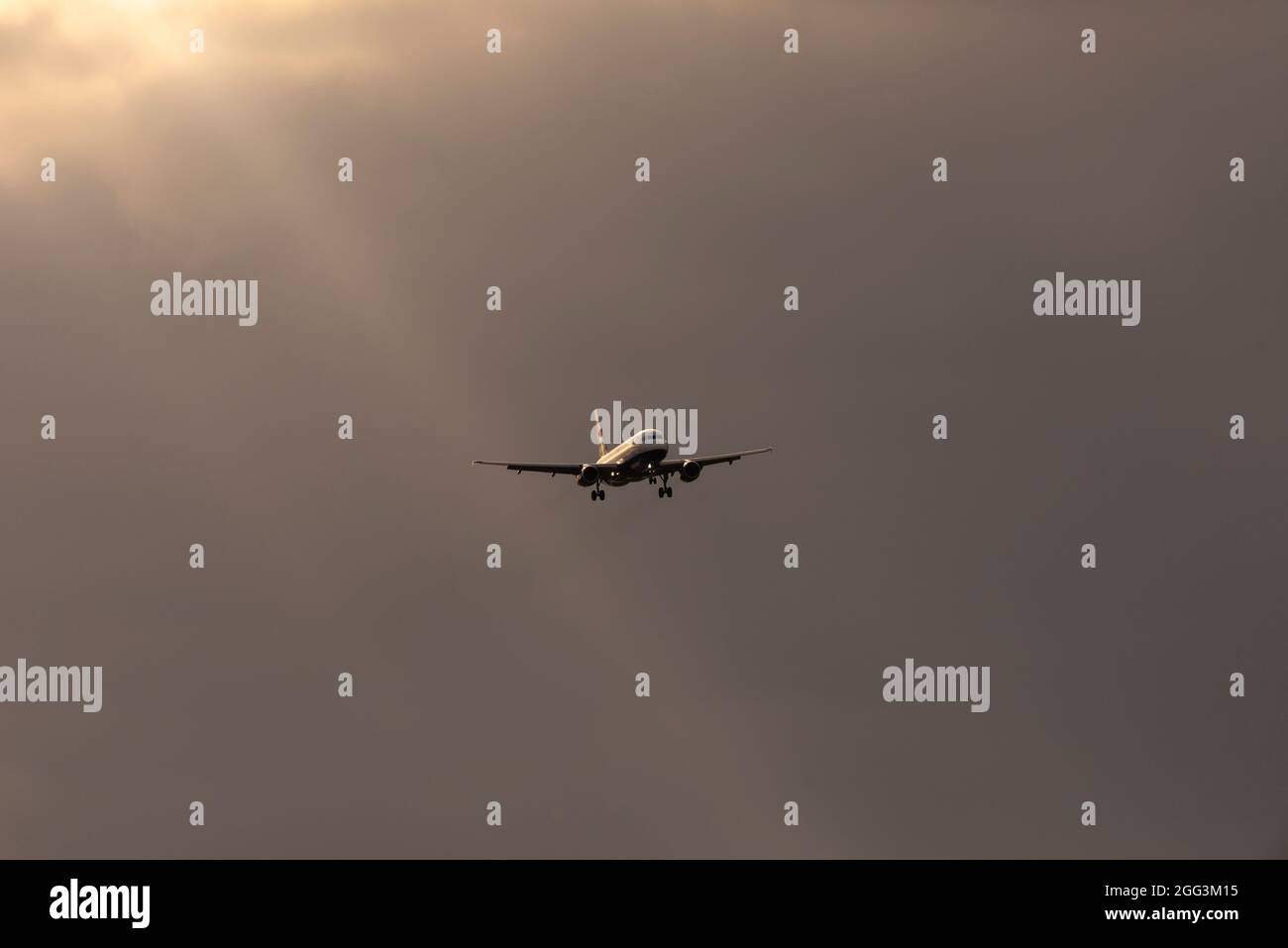 British Airways jet airliner plane landing at London Heathrow Airport ...