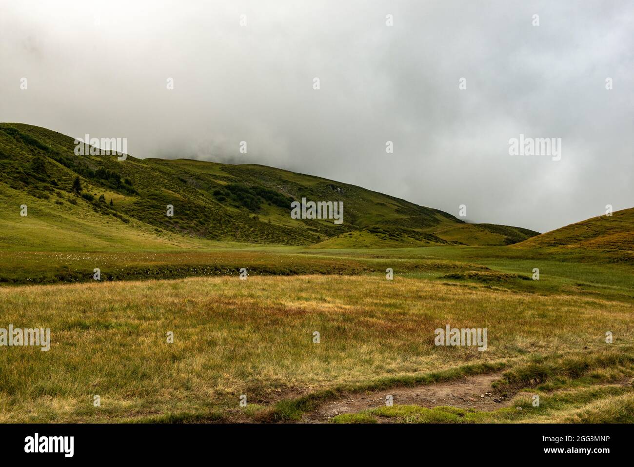 Fall mountainscape hi-res stock photography and images - Alamy