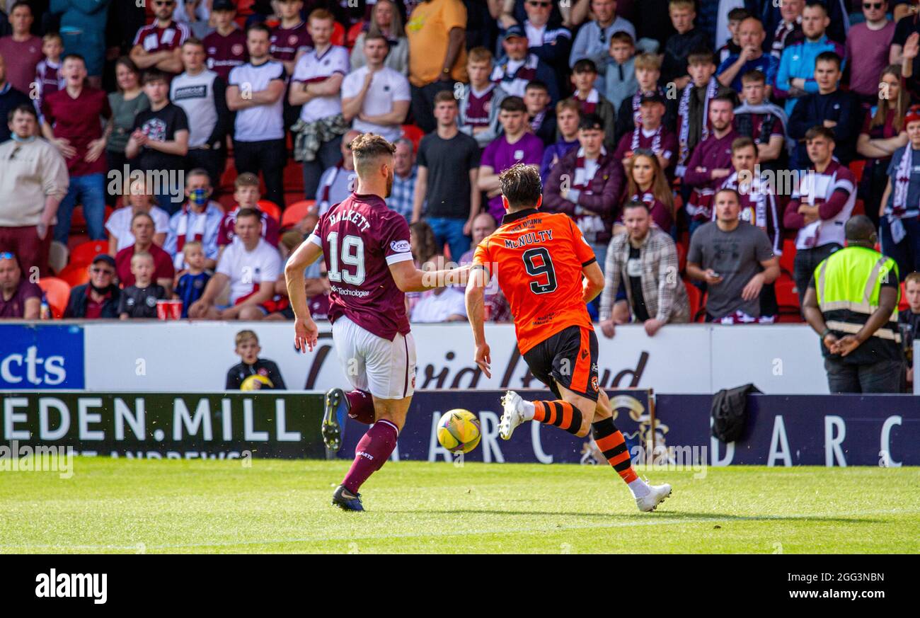 Hearts fc fans hi-res stock photography and images - Alamy
