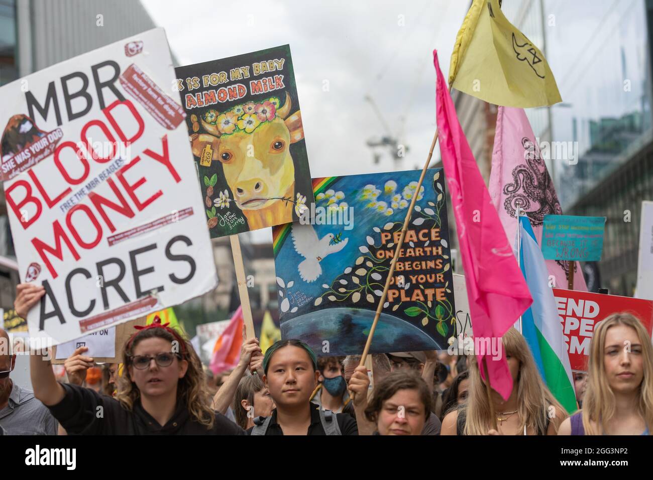 London, UK. 28th Aug, 2021. Animal rights protesters and activists ...