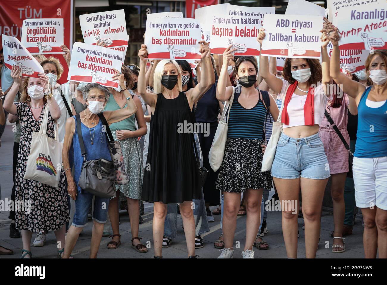 Turkey women's rights hi-res stock photography and images - Alamy