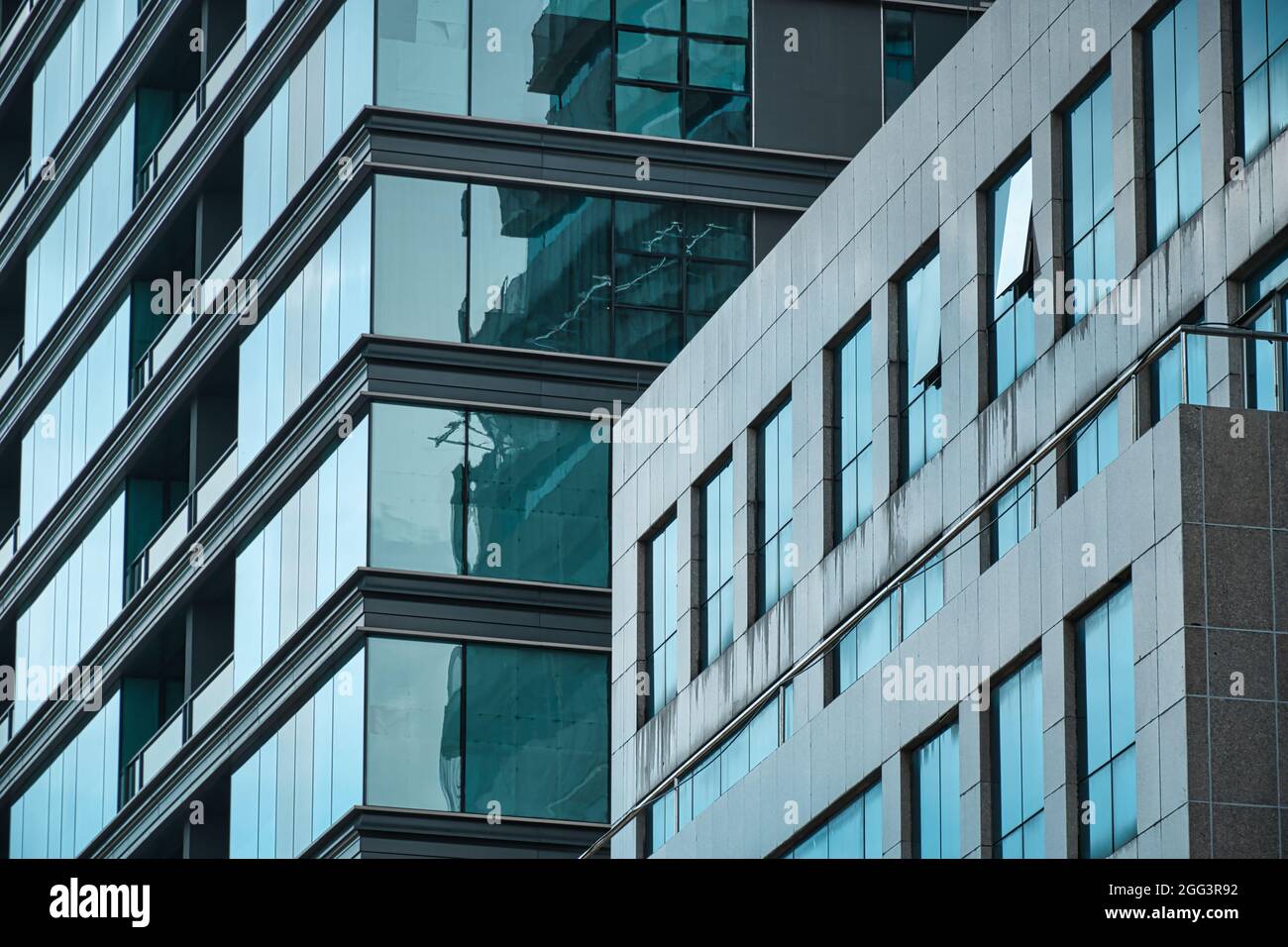 Reflective light structure hi-res stock photography and images - Alamy