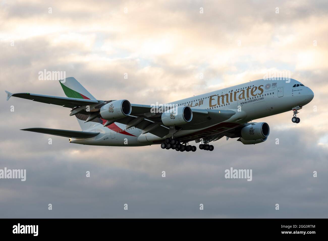 Airbus a380 842 a6 evn emirates hi-res stock photography and images - Alamy