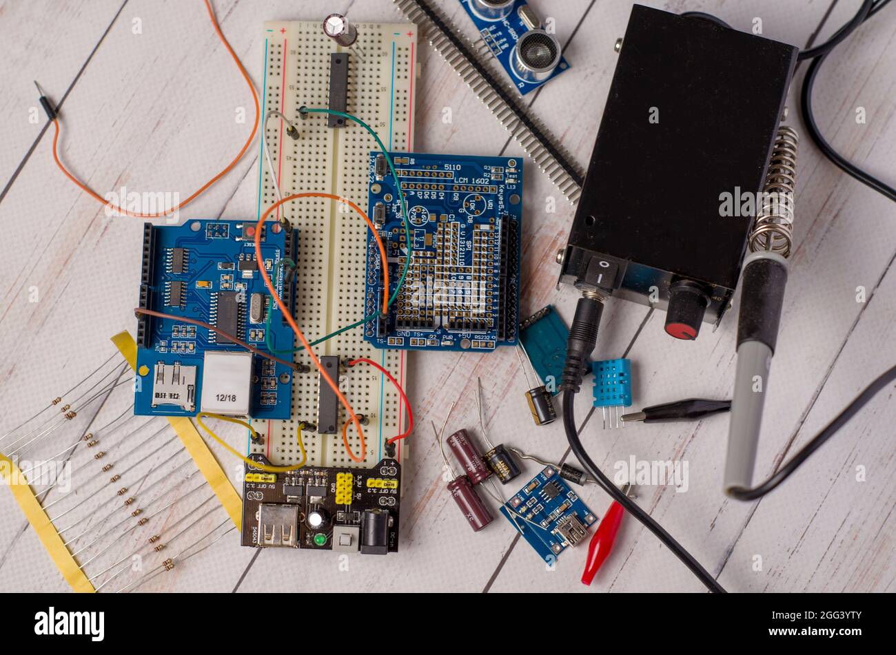 Arduino components hi-res stock photography and images - Alamy
