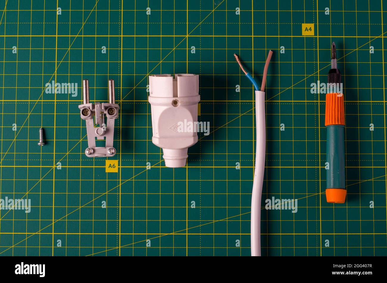 electric plug disassembled Stock Photo - Alamy