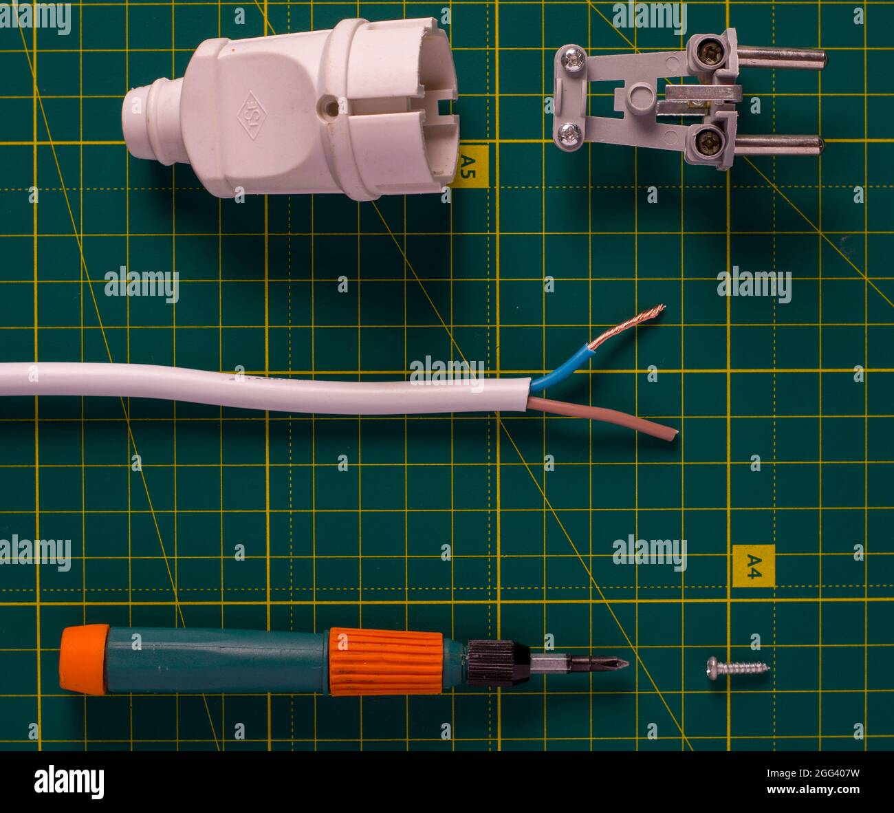 electric plug disassembled Stock Photo - Alamy