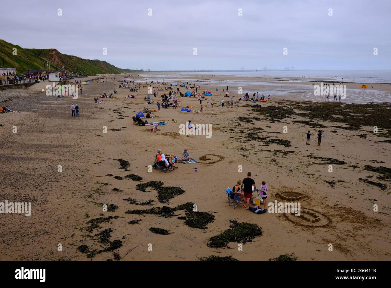 Saltburn beach cliffs hi-res stock photography and images - Alamy