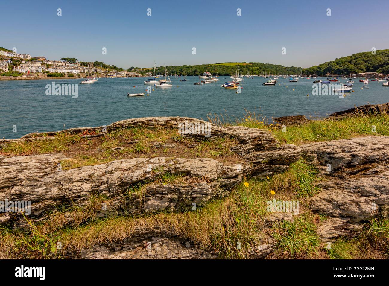 Fowey estuary rocks hi-res stock photography and images - Alamy