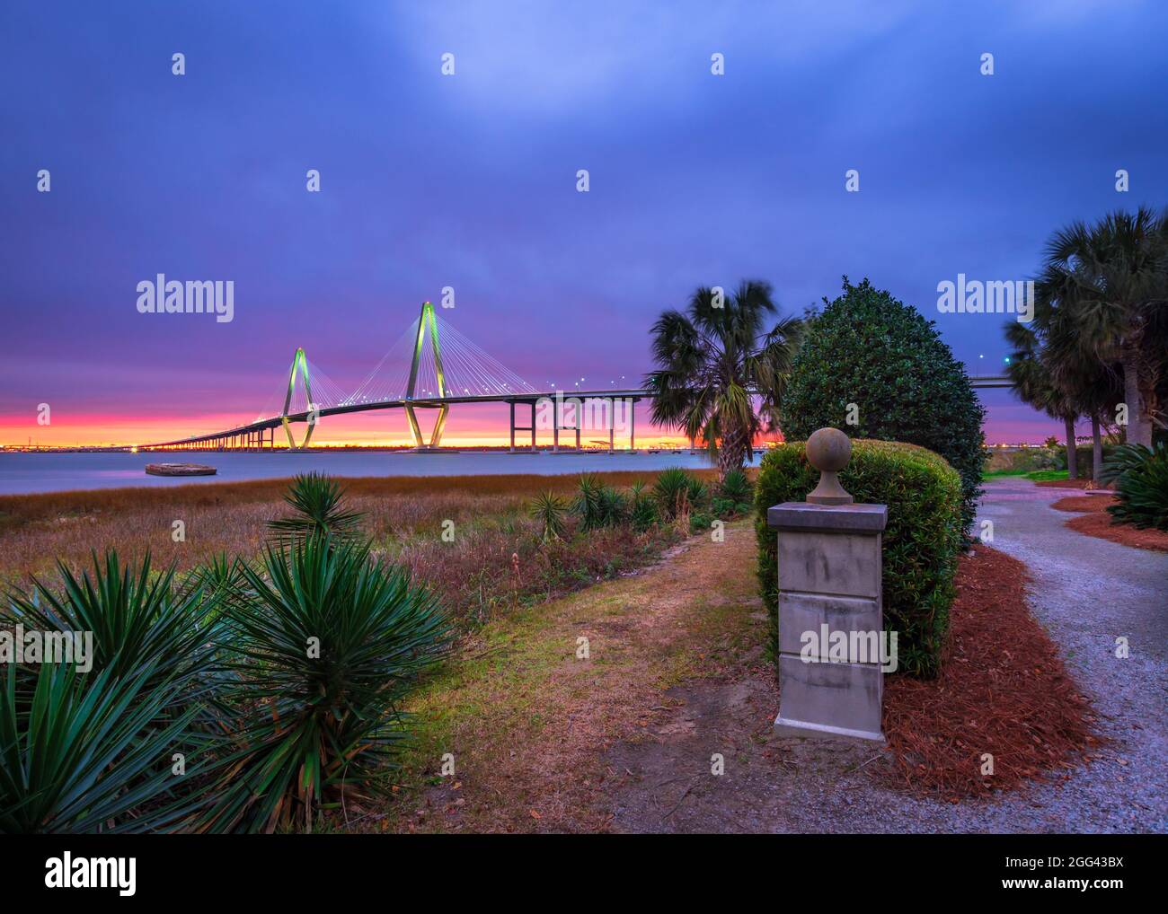 Charleston ravenel bridge sunset hi-res stock photography and images ...