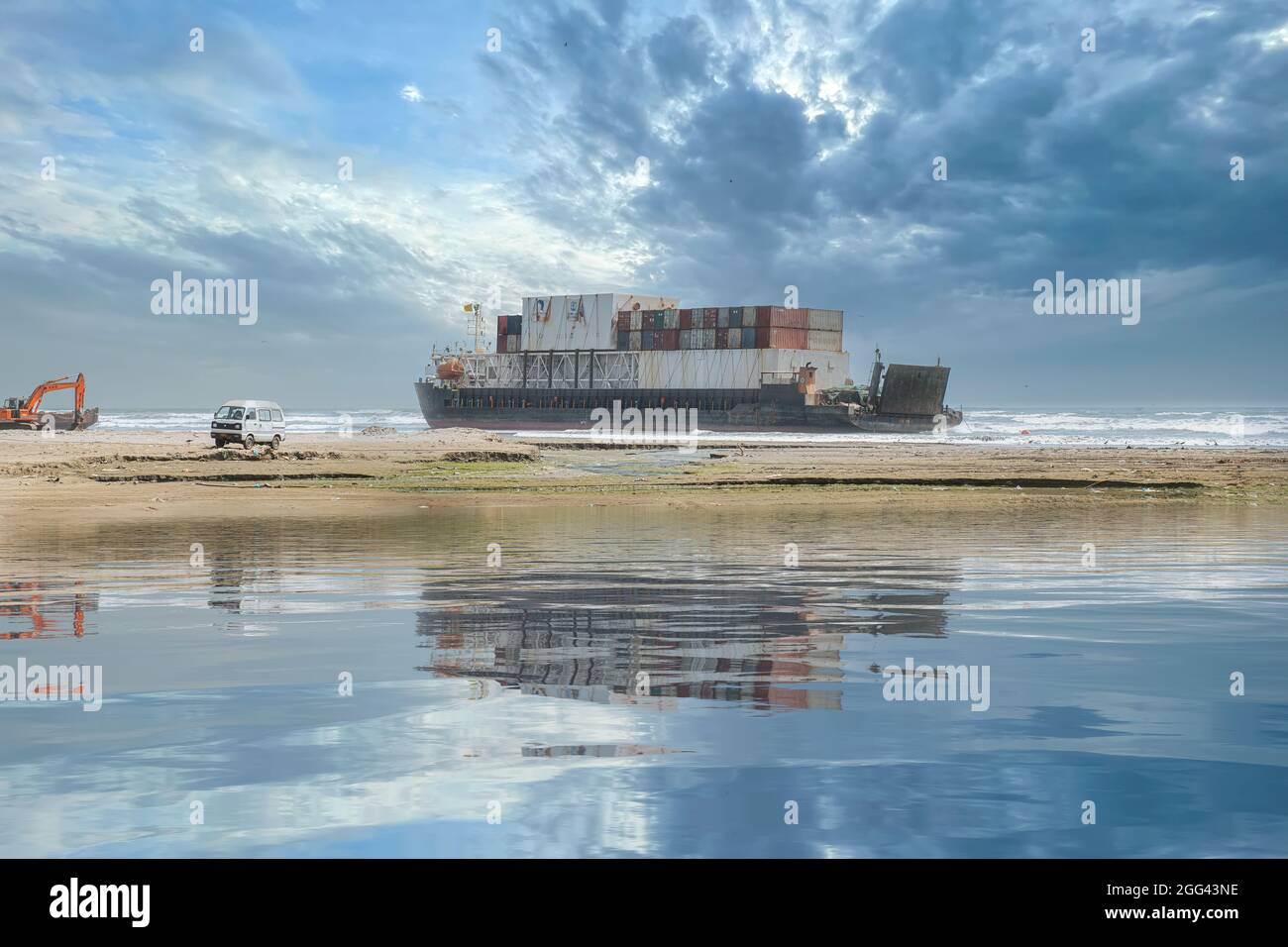 Cargo Ship Stuck at Karachi Beach. Stranded ship at Publics Beach Stock ...