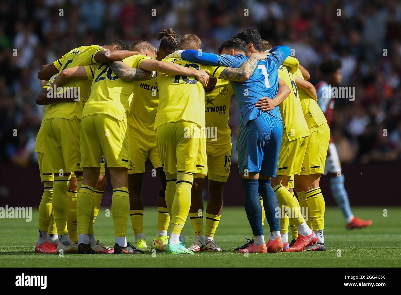 Brentford Team Huddle Stock Photo - Alamy