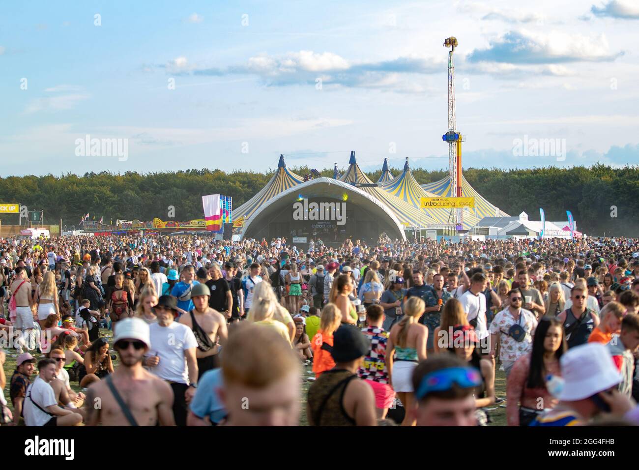 Leeds , UK. 28 Aug 2021,Large scale crowds during Leeds Festival ...