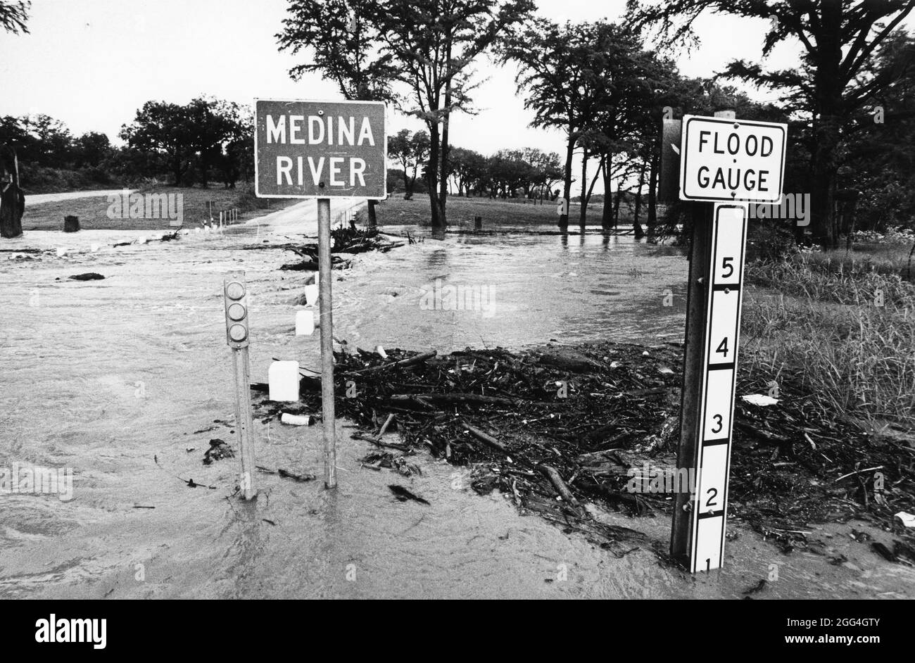 Flood gauge road flooding texas hi-res stock photography and images - Alamy