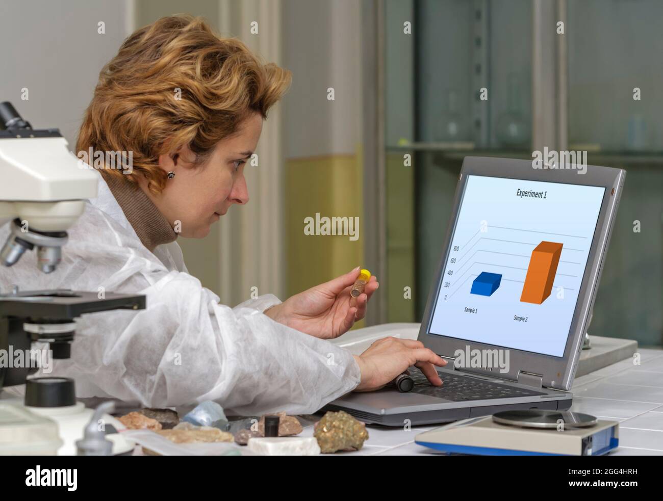 Geologist rock lab hi-res stock photography and images - Alamy