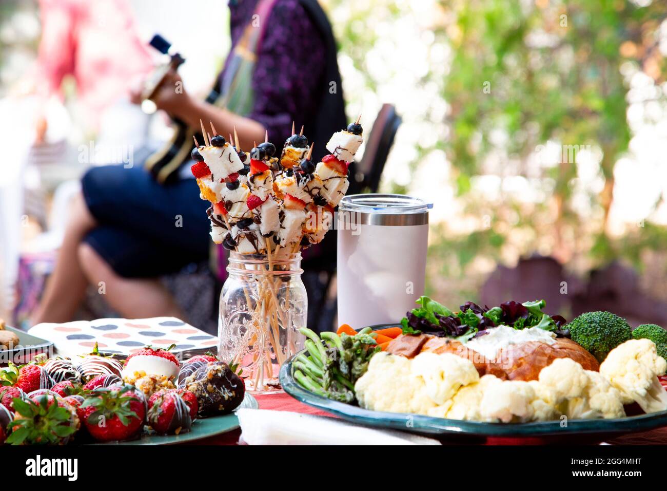 Tubac, Arizona, USA. 10th July, 2021. Musician Karen Cannon is ...