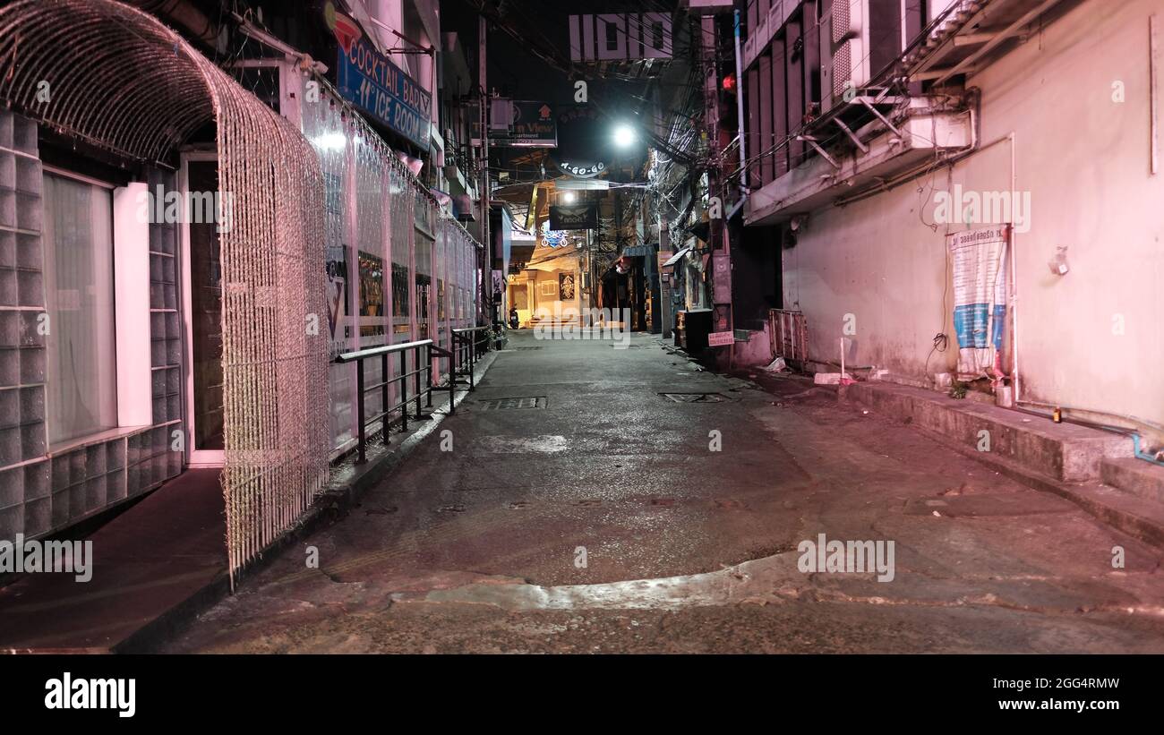 Dark desolate hi-res stock photography and images - Alamy