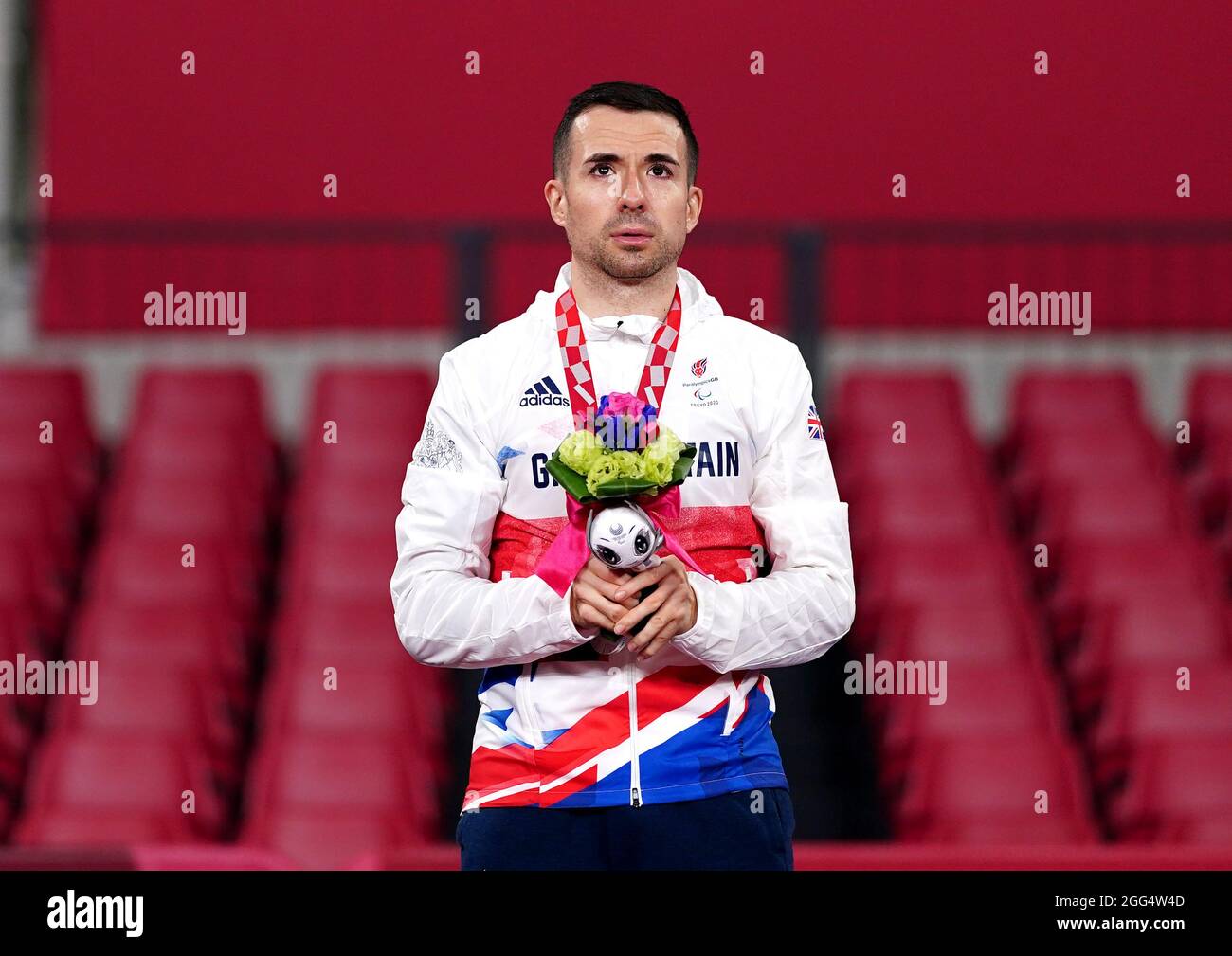 Great Britain's William Bayley poses with his silver medal after ...