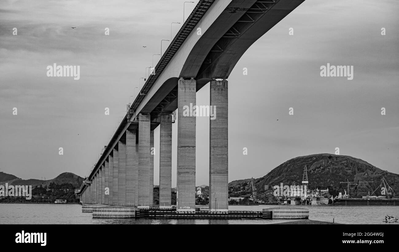 Presidente Costa e Silva Bridge, popularly known as the Rio-Niterói ...