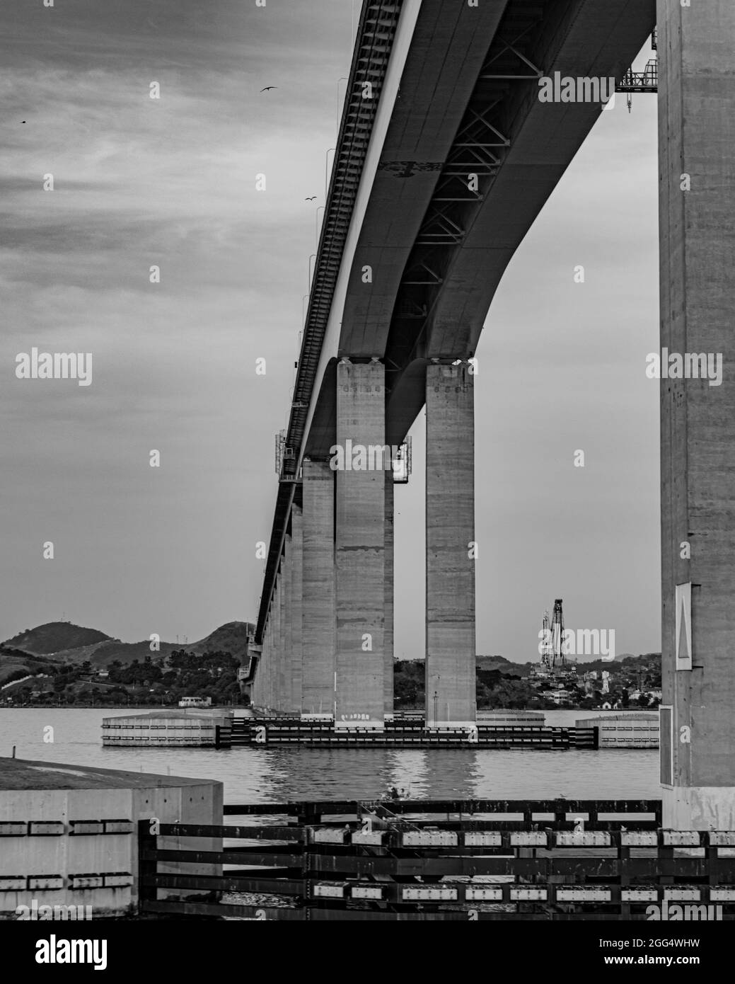 Presidente Costa e Silva Bridge, popularly known as the Rio-Niterói ...