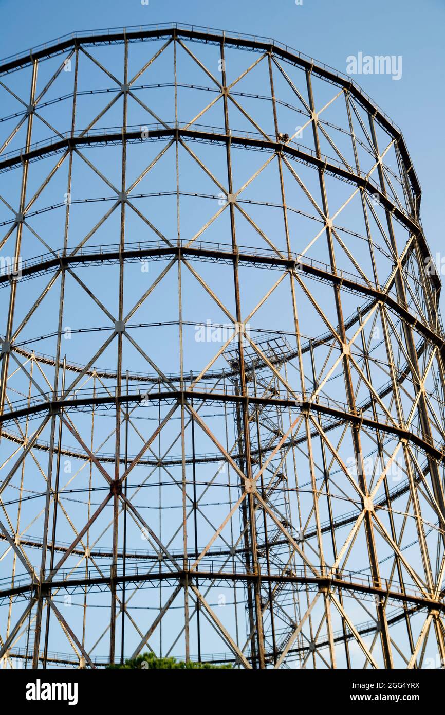 Old iron structure hi-res stock photography and images - Alamy