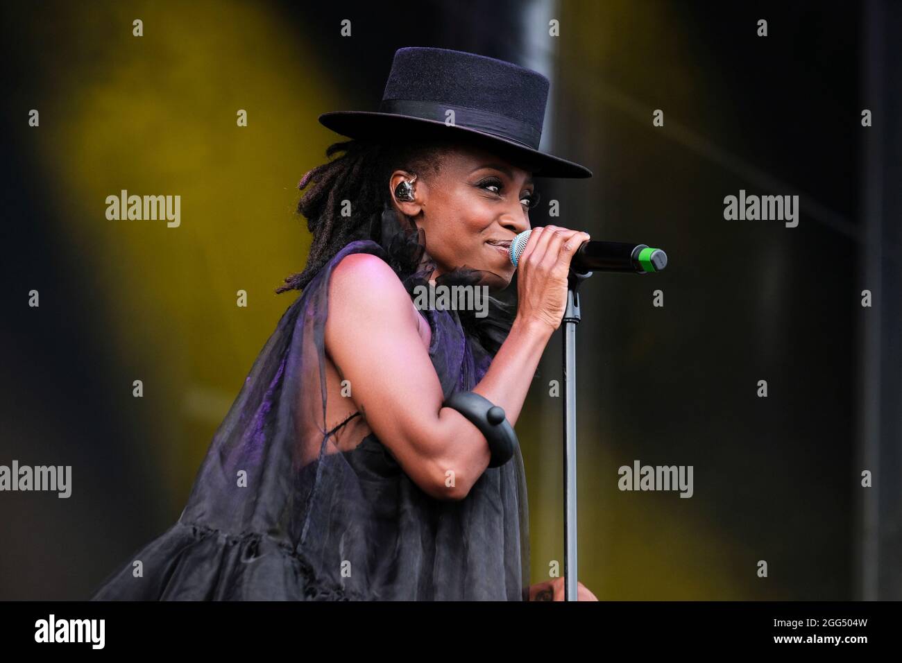 Skye edwards hi-res stock photography and images - Alamy