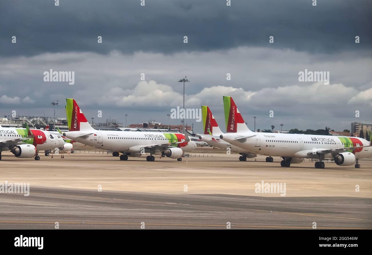 Tap air portugal logo hi-res stock photography and images - Alamy