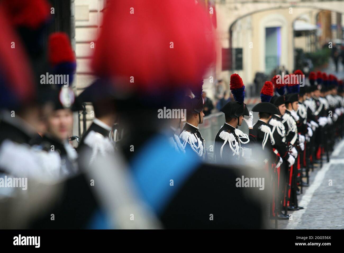 Carabinieri parade uniform hi-res stock photography and images - Alamy