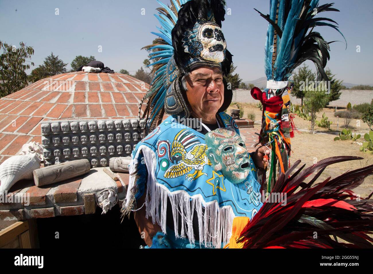 TEOTIHUACAN, MEXICO - AUGUST 26: A man poses dressed as aztec warrior ...