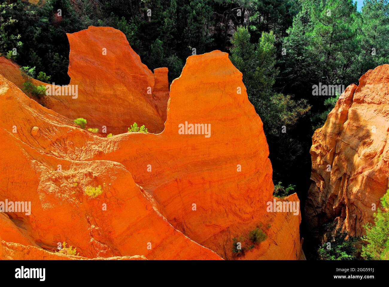 Old ochre quarry provence hi-res stock photography and images - Alamy
