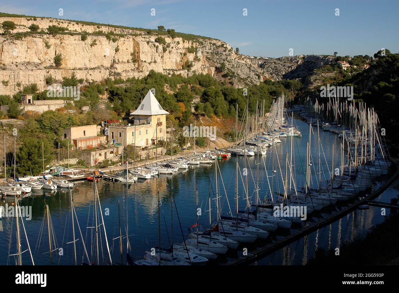 FRANCE. PROVENCE REGION. BOUCHES-DU-RHONE (13) MARSEILLE, THE CALANQUE ...