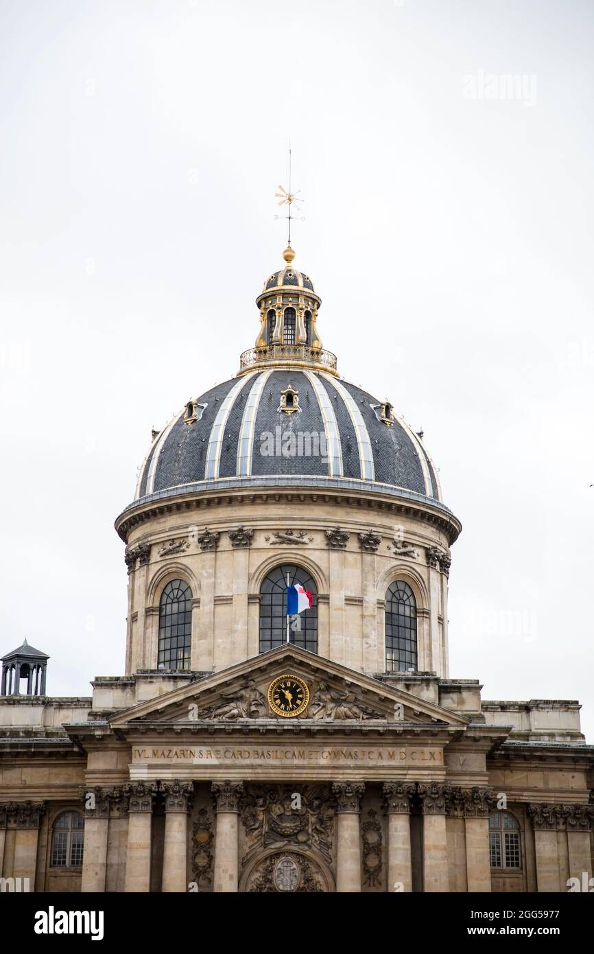 Detail of the Mazarin Library in Paris, France Stock Photo - Alamy