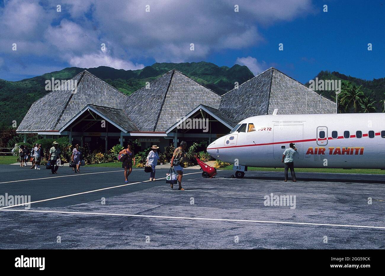 FRENCH POLYNESIA. AIRPORT ON THE ISLAND OF HUAHINE Stock Photo - Alamy
