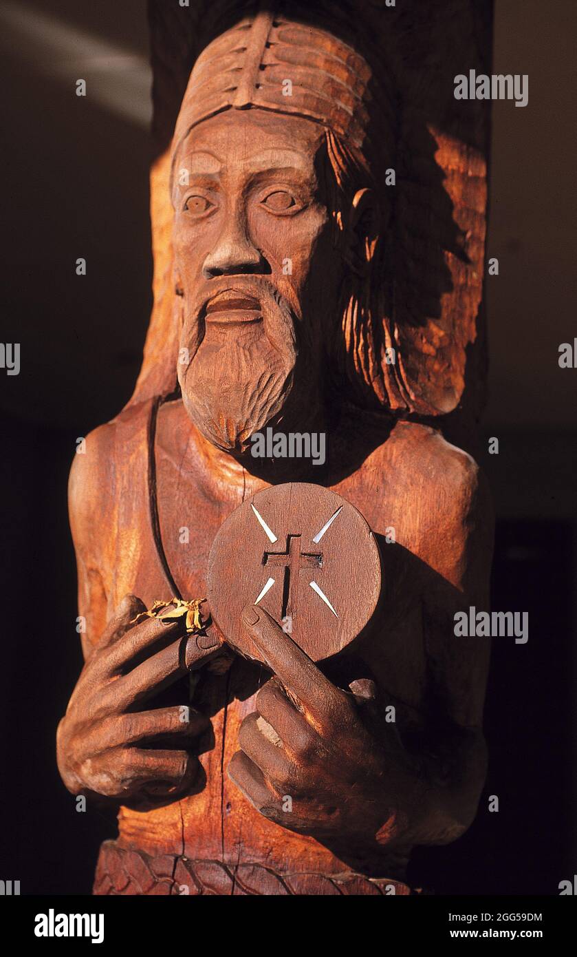 FRENCH POLYNESIA. MARQUISE ISLANDS. ISLAND OF DE NUKU HIVA. SCULPTURE ...