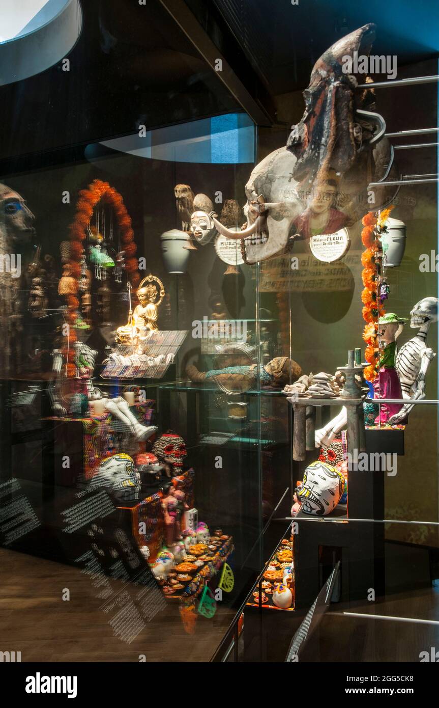 FRANCE. PARIS (75) THE "MUSEE DE L'HOMME" (MUSEUM OF MAN), ONE OF THE ...