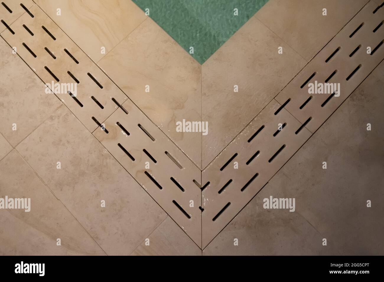 Corner indoor swimming pool hi-res stock photography and images - Alamy
