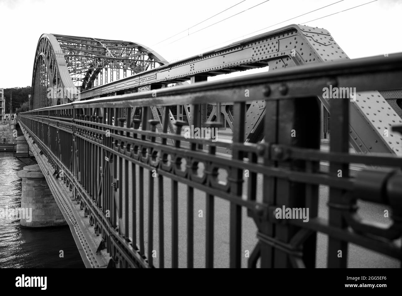 Jewish bridge hi-res stock photography and images - Alamy