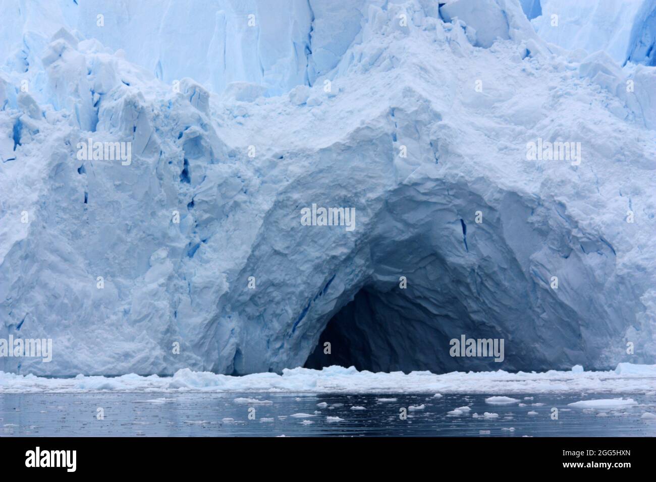Colossus of ice hi-res stock photography and images - Alamy