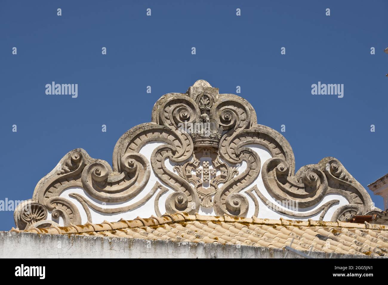 Detail of the pediment hi-res stock photography and images - Alamy