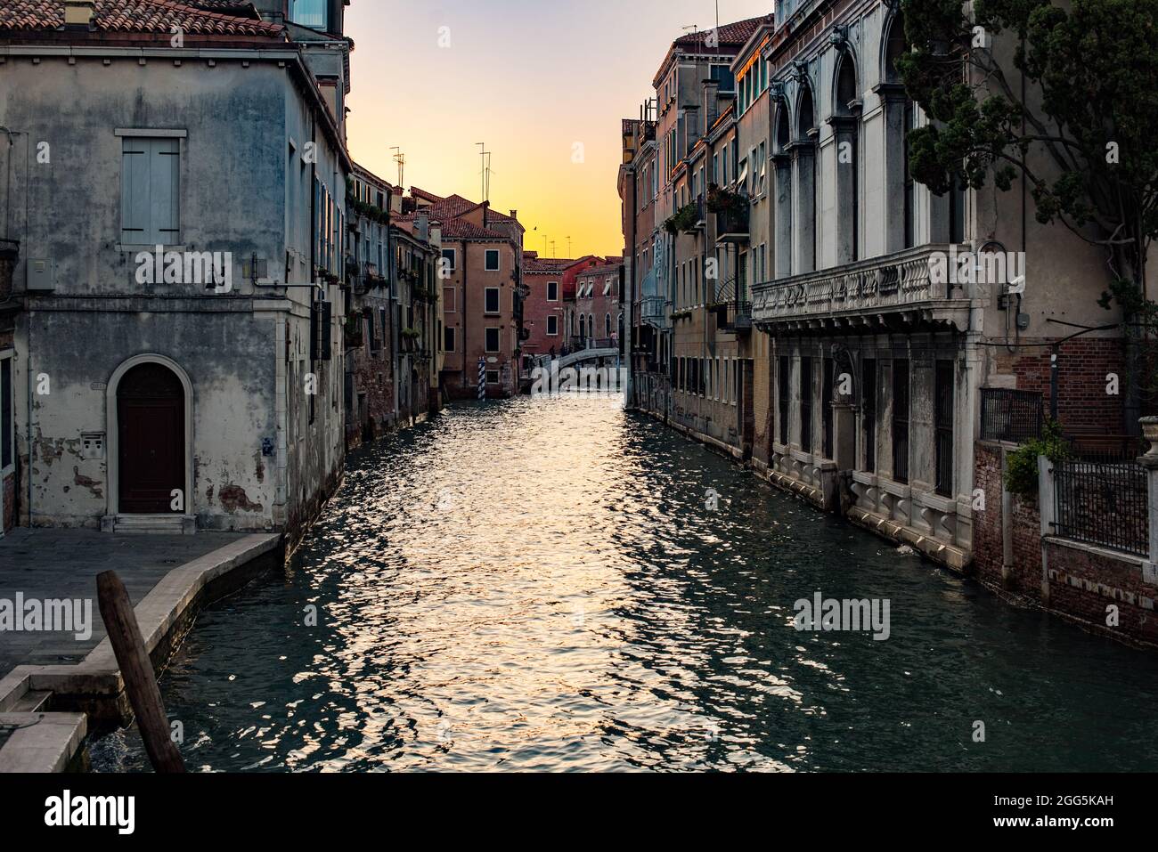 Sunset in venice view hi-res stock photography and images - Alamy