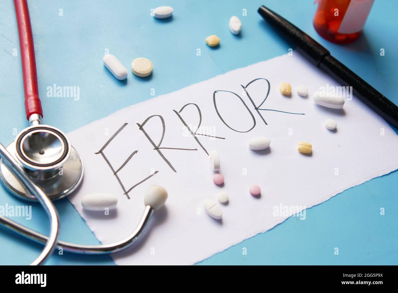 Medical error text on paper hi-res stock photography and images - Alamy