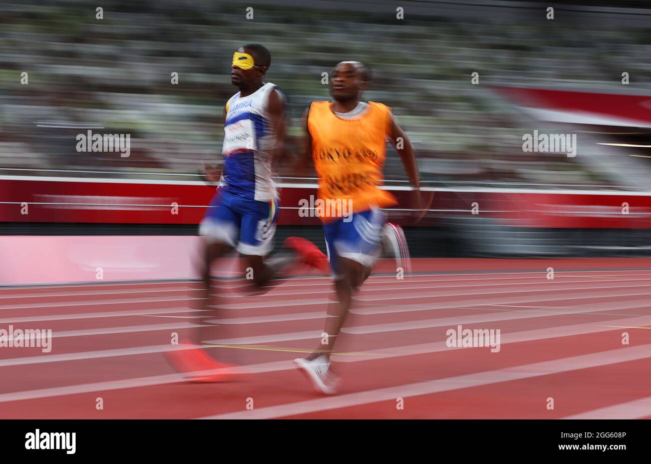Mens 400m t11 hi-res stock photography and images - Alamy