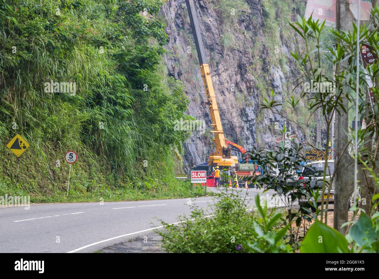 Construct construction highway hi-res stock photography and images - Alamy
