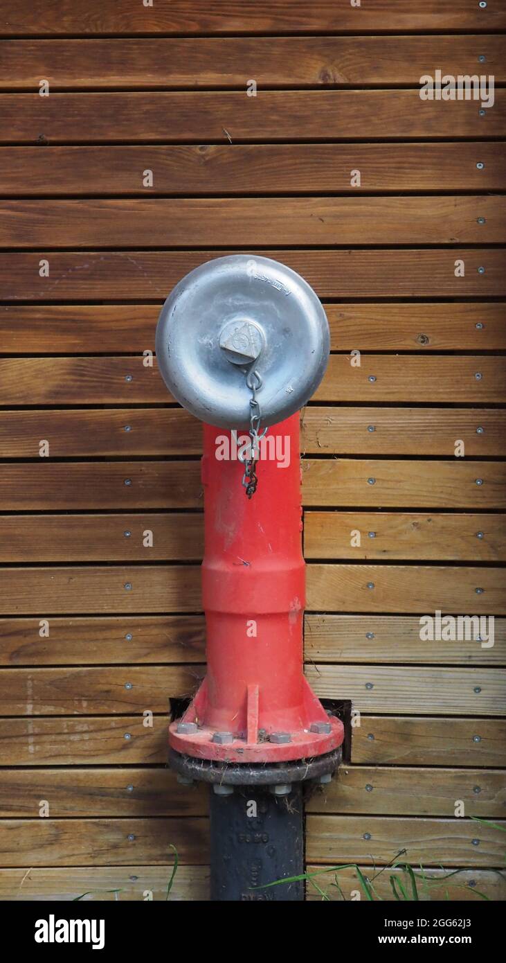 Old fire hydrant hi-res stock photography and images - Alamy