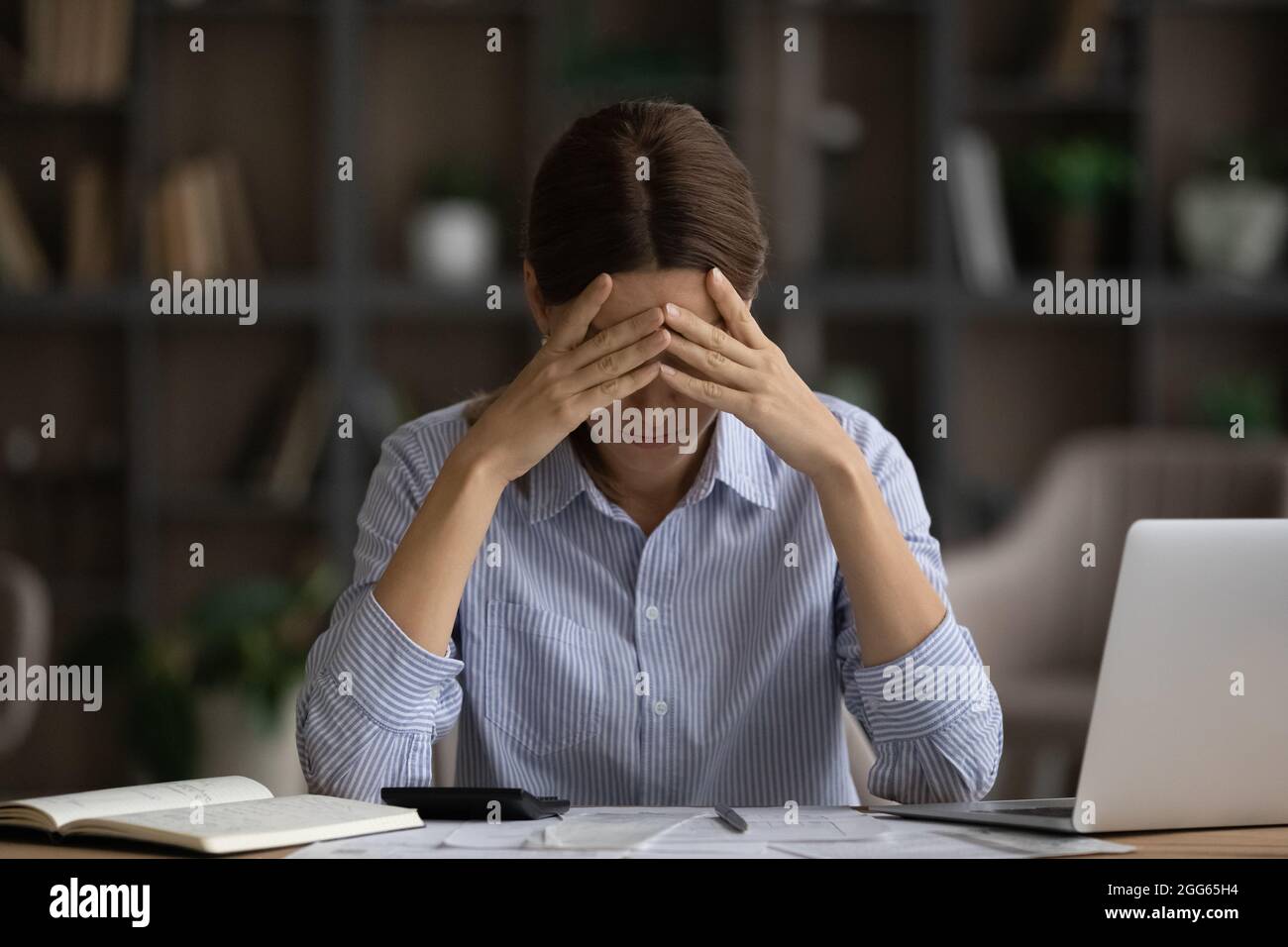 Woman bills stress hi-res stock photography and images - Alamy