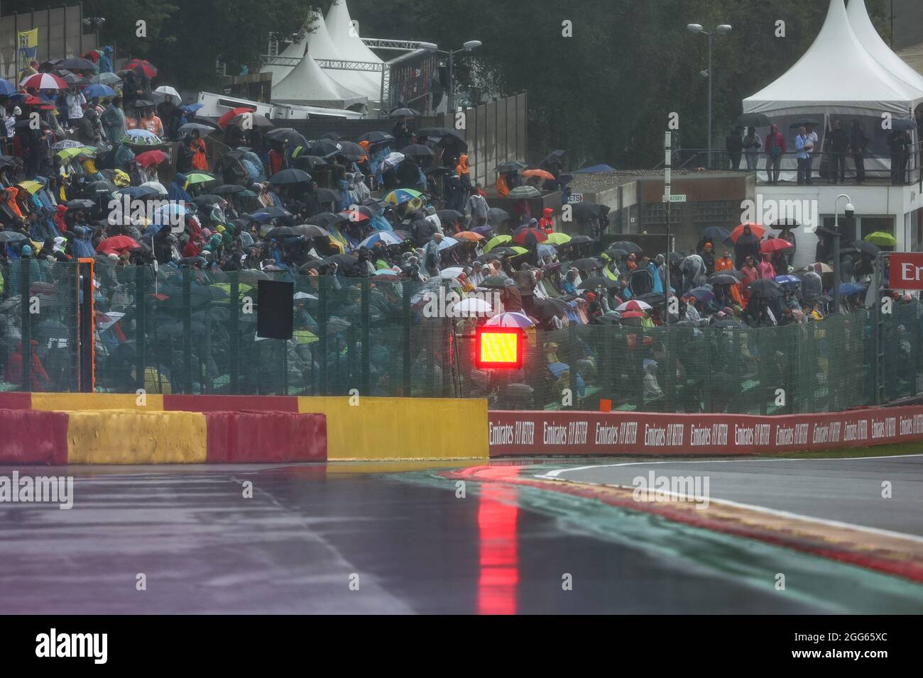 Red flag, drapeau during the Formula 1 Belgium Grand Prix, 12th round ...