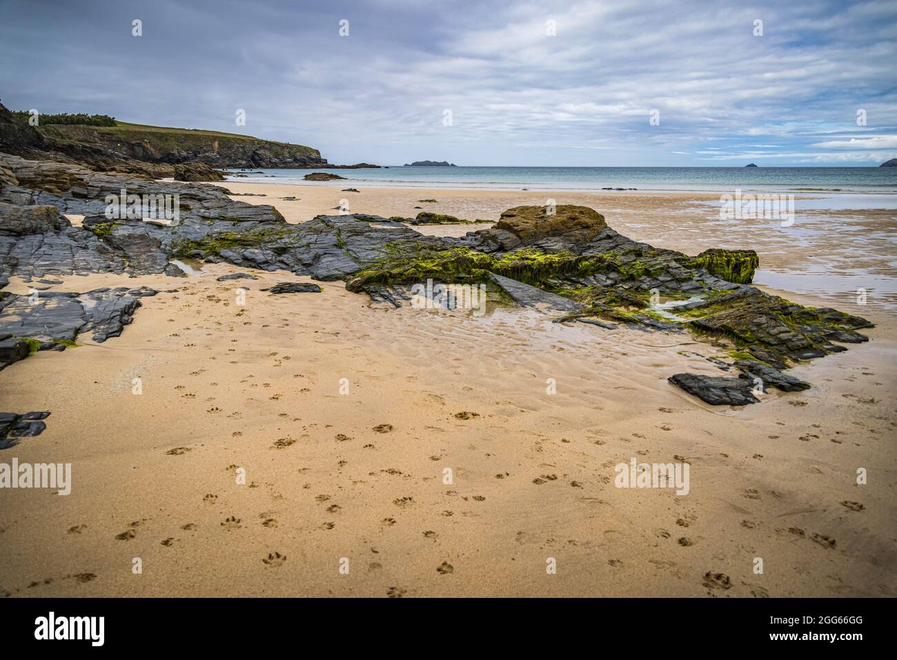 Harlyn bay beach hi-res stock photography and images - Alamy
