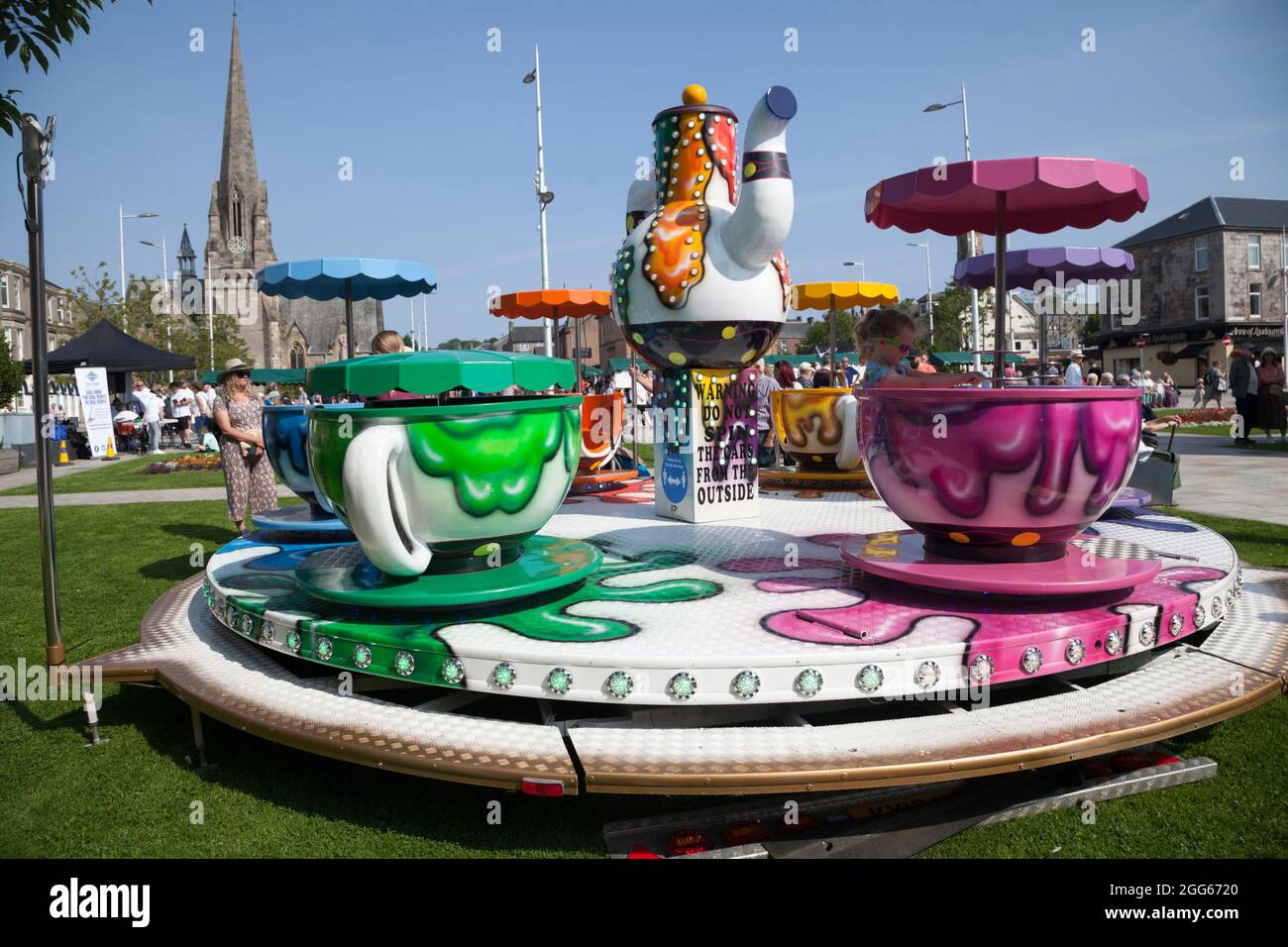 Teapot ride hi-res stock photography and images - Alamy