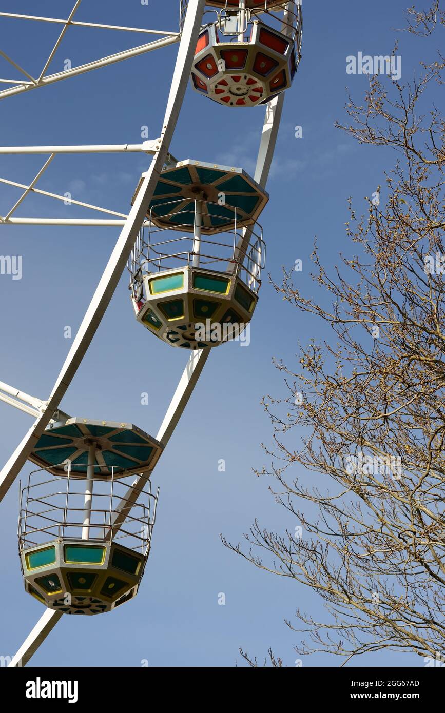 Pods on the Big Wheel, Torquay seafront Stock Photo - Alamy